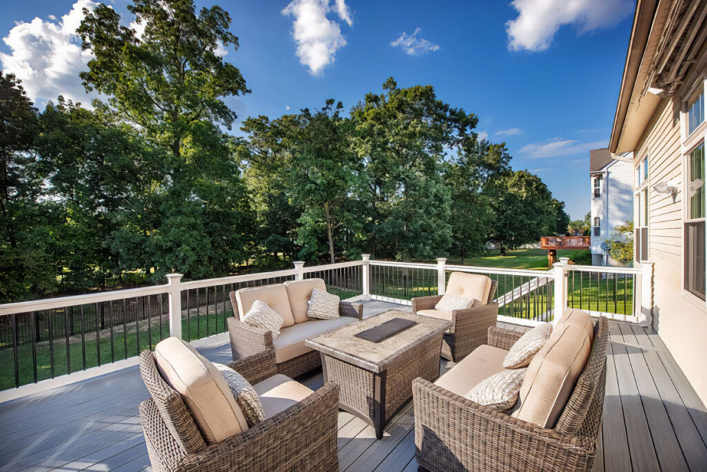 Design Ideas For An Incredible 2-Level Decks