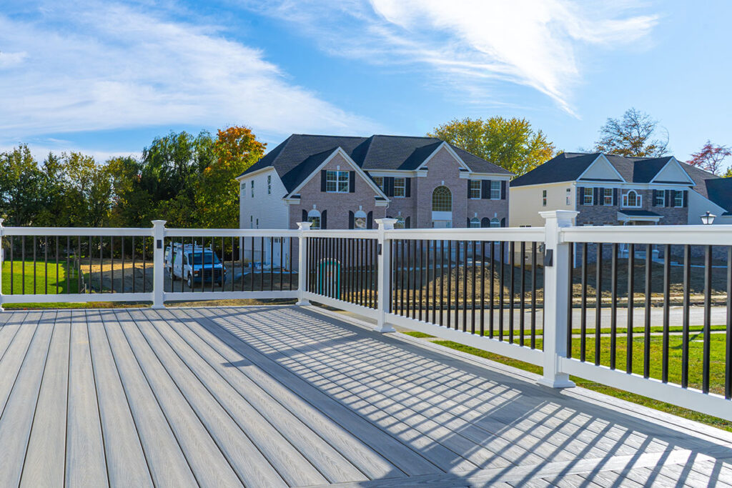 Stylish Composite Deck Railing Options For Your Modern Home